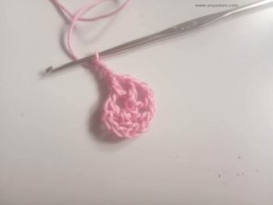 How To Crochet Pentagon Motif - Free Pattern and Instructions