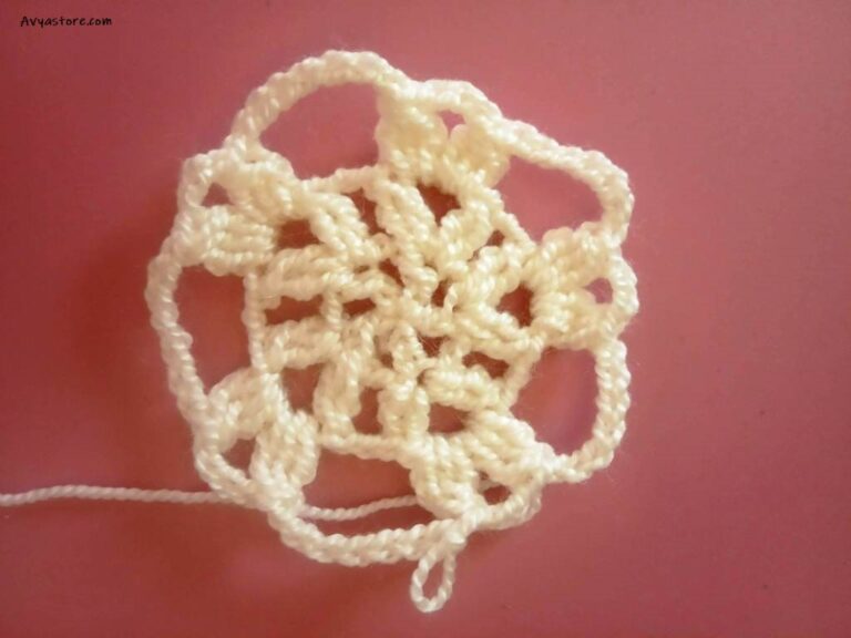 How to Crochet Large Flower Motif - Free Pattern and Instructions