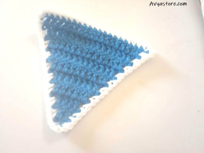 How to Crochet a Triangle Party Banner - Free Pattern
