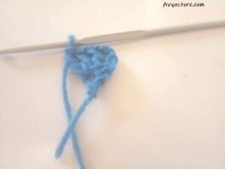 How to Crochet a Triangle Party Banner - Free Pattern