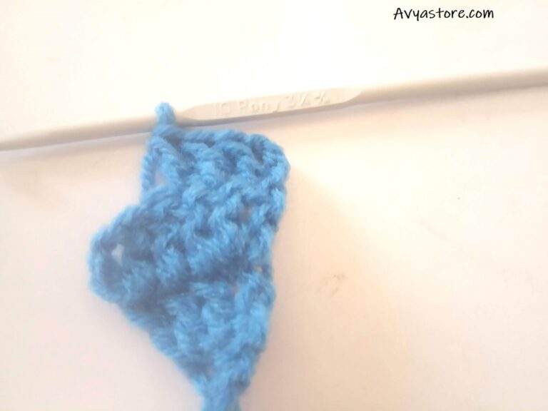 How to Crochet a Triangle Party Banner - Free Pattern